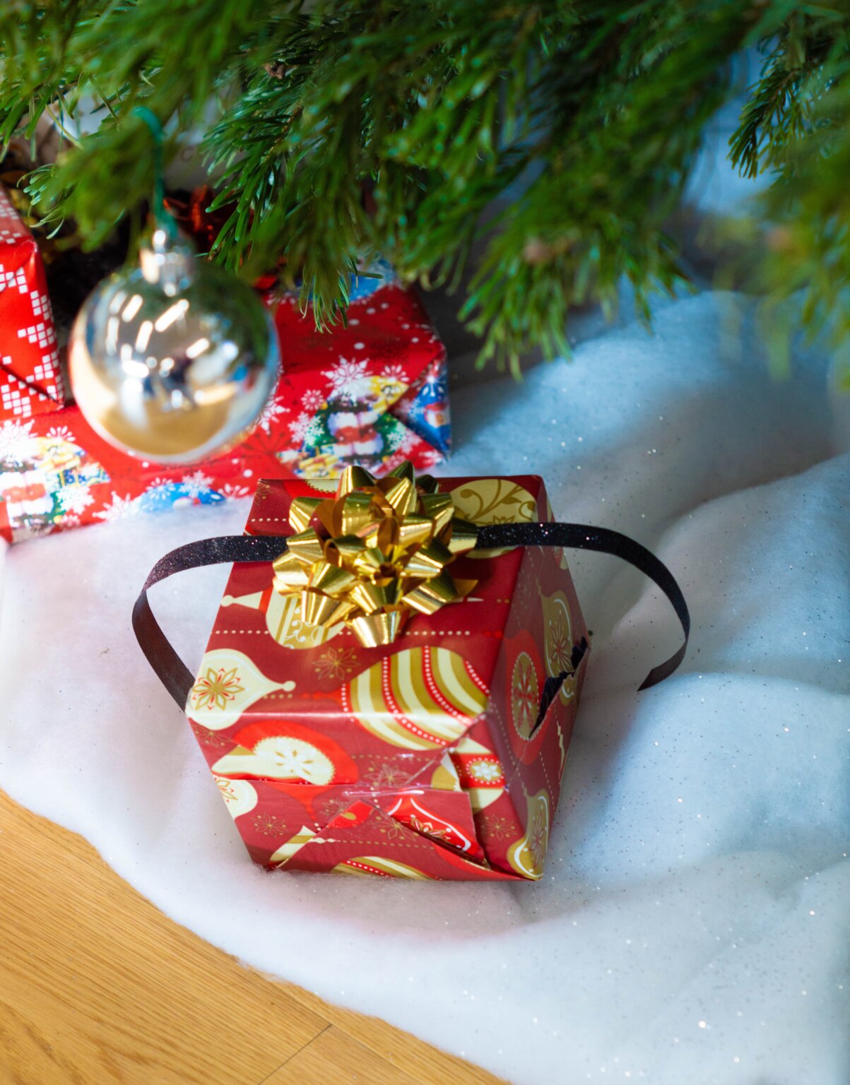 40+ Secret Santa Quotes & Messages to Steal This Christmas