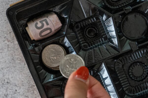 How to Make a Money Chocolate Box Gift (Step by Step!)